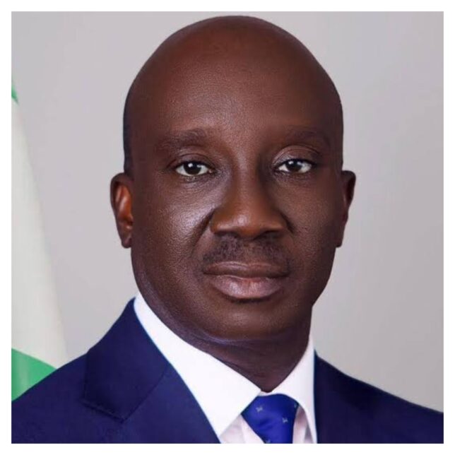 Okpebholo Inaugurates 19 Commissioners in Edo