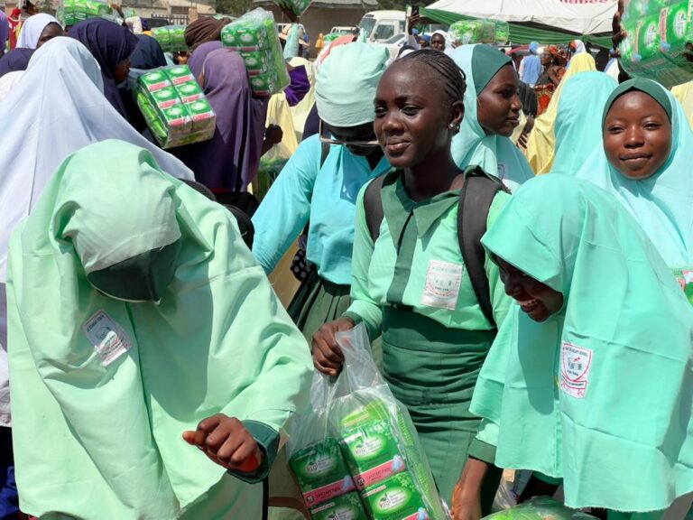 Niger State First Lady Flags Off Distribution Of 10000 Sanitary Packs ...