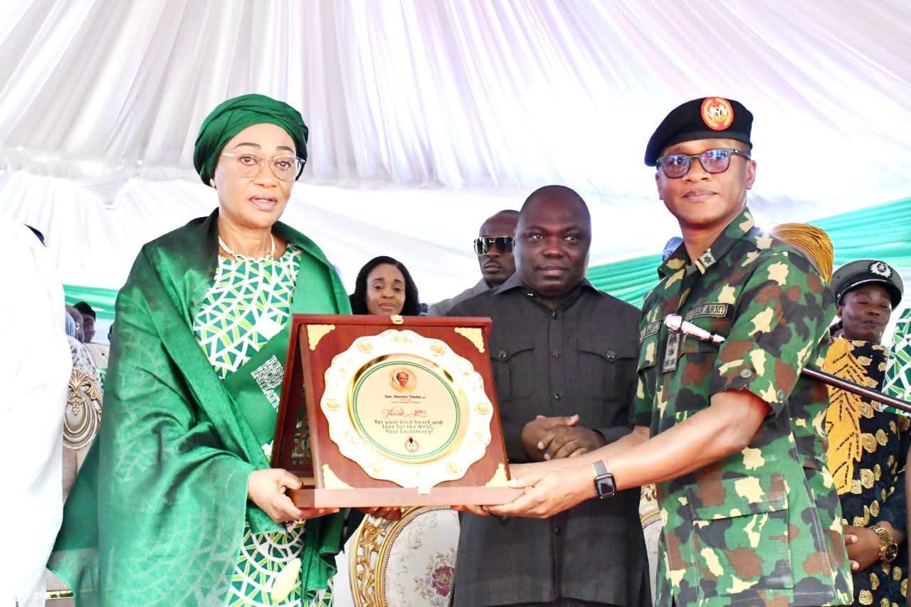 Remi Tinubu Donates Mobile Clinics to NYSC, Taraba Government ...