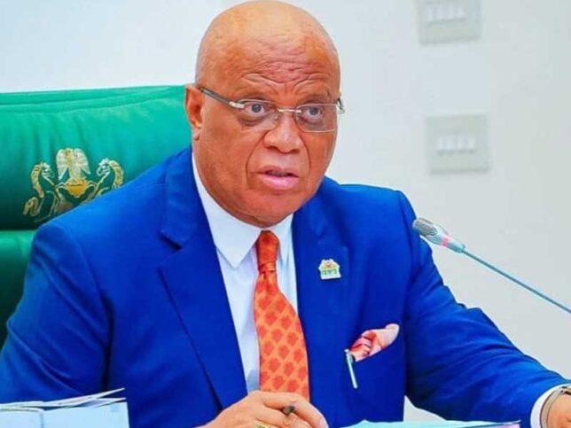 Gov Eno Hosts Acting VC, Mgt of UNIUYO on Courtesy Visit - Trending News