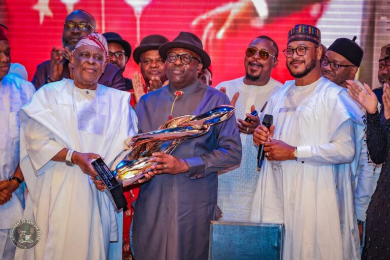 Dauda Lawal Wins New Telegraph's Governor Of The Year Award - Trending News