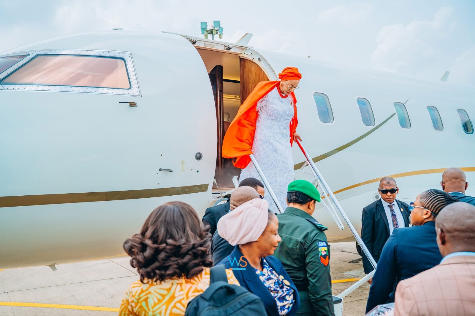 PHOTOS: First Lady Remi Tinubu Visits Olu of Warri in Historic ...